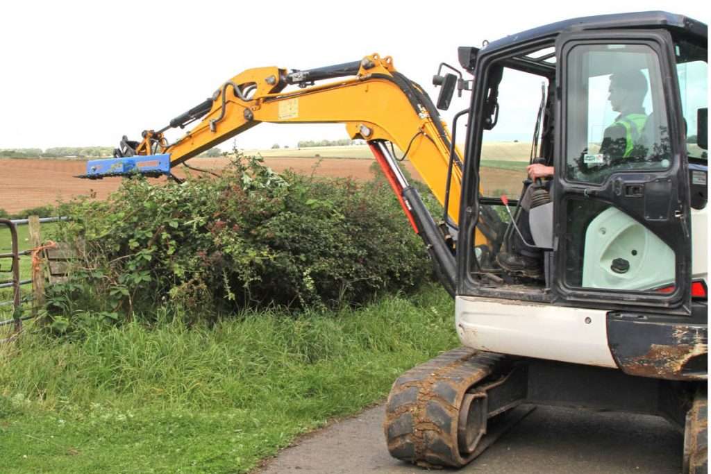 Excavator Sickle Bar Mower for Excavators up to 8 tons!