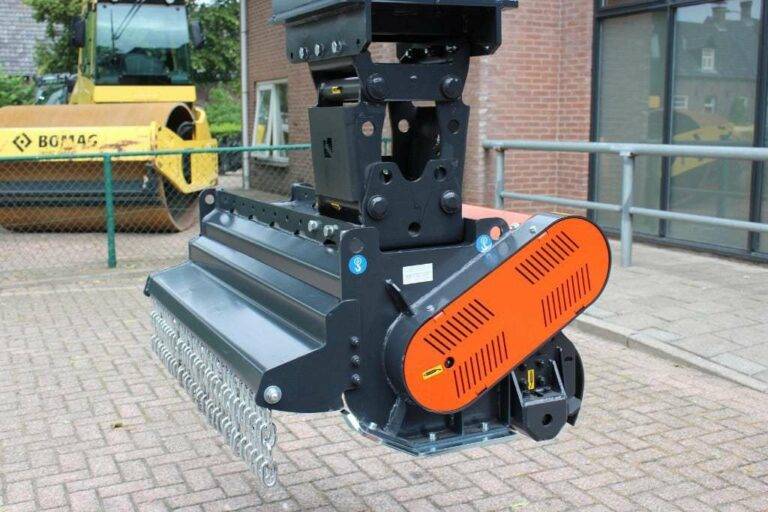 Excavator Flail Mower - Excavators up to 10 tons!