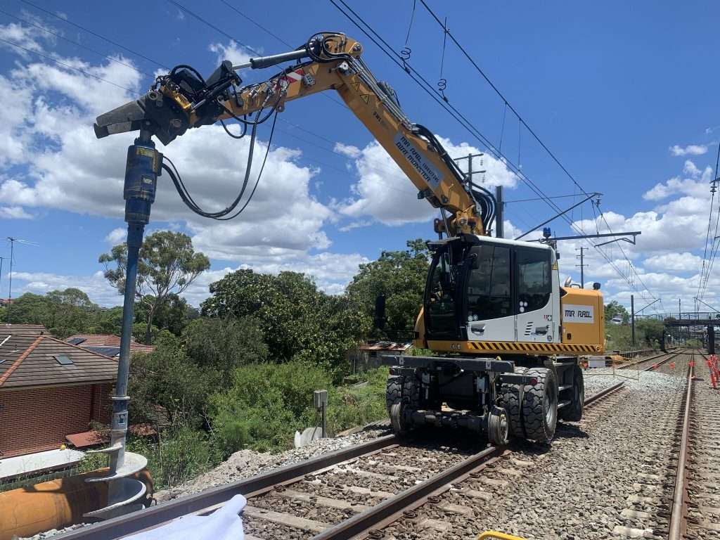 Large Excavator Auger Drive - Excavators up to 25 tons!