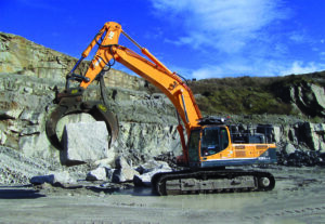 Comparing Excavator Grapple Attachments - The Attachment Company LLC