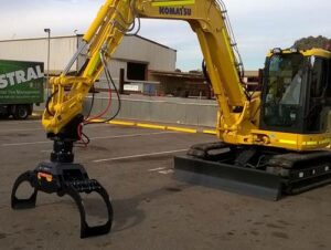 Comparing Excavator Grapple Attachments - The Attachment Company LLC