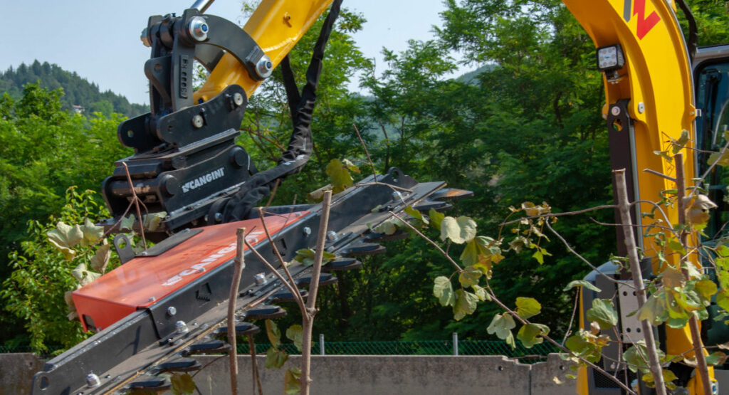 Excavator Tree Trimmer Bar - Excavators up to 14 tons!